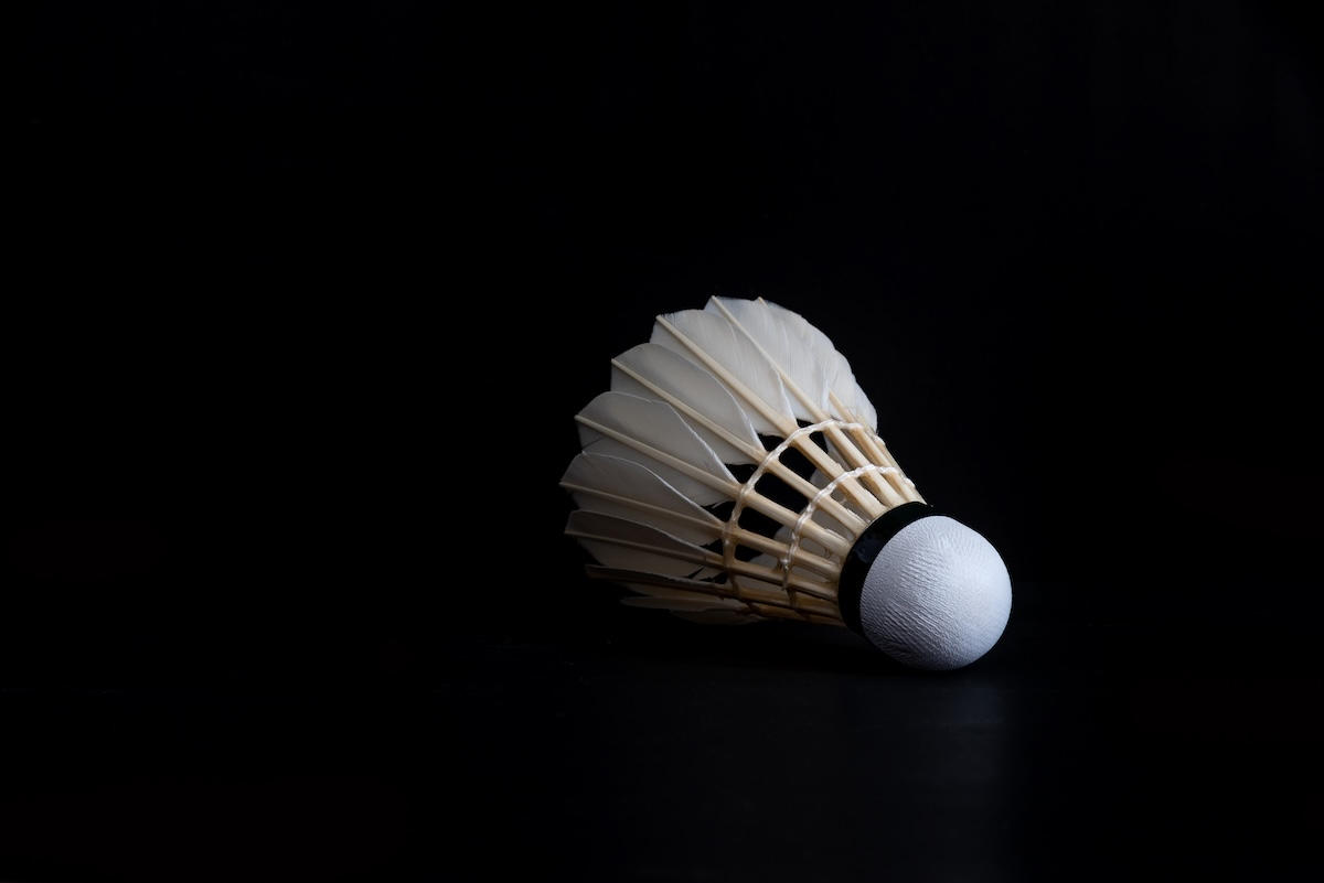 Ultimate Guide of Shuttlecocks: Feather vs. Synthetic